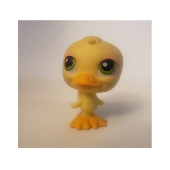 LPS | Toys | Lps Authentic Duck Yellow Body With Peach Eyeshadow Green ...